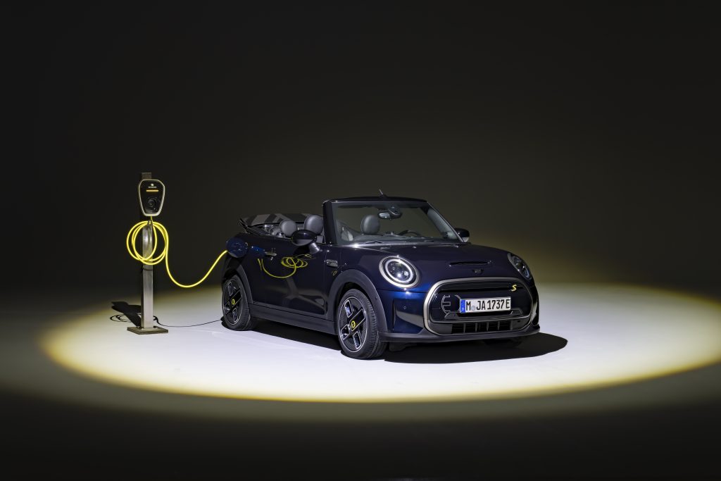 Nye MINI Cooper SE Cabriolet | Jæger Sentrum