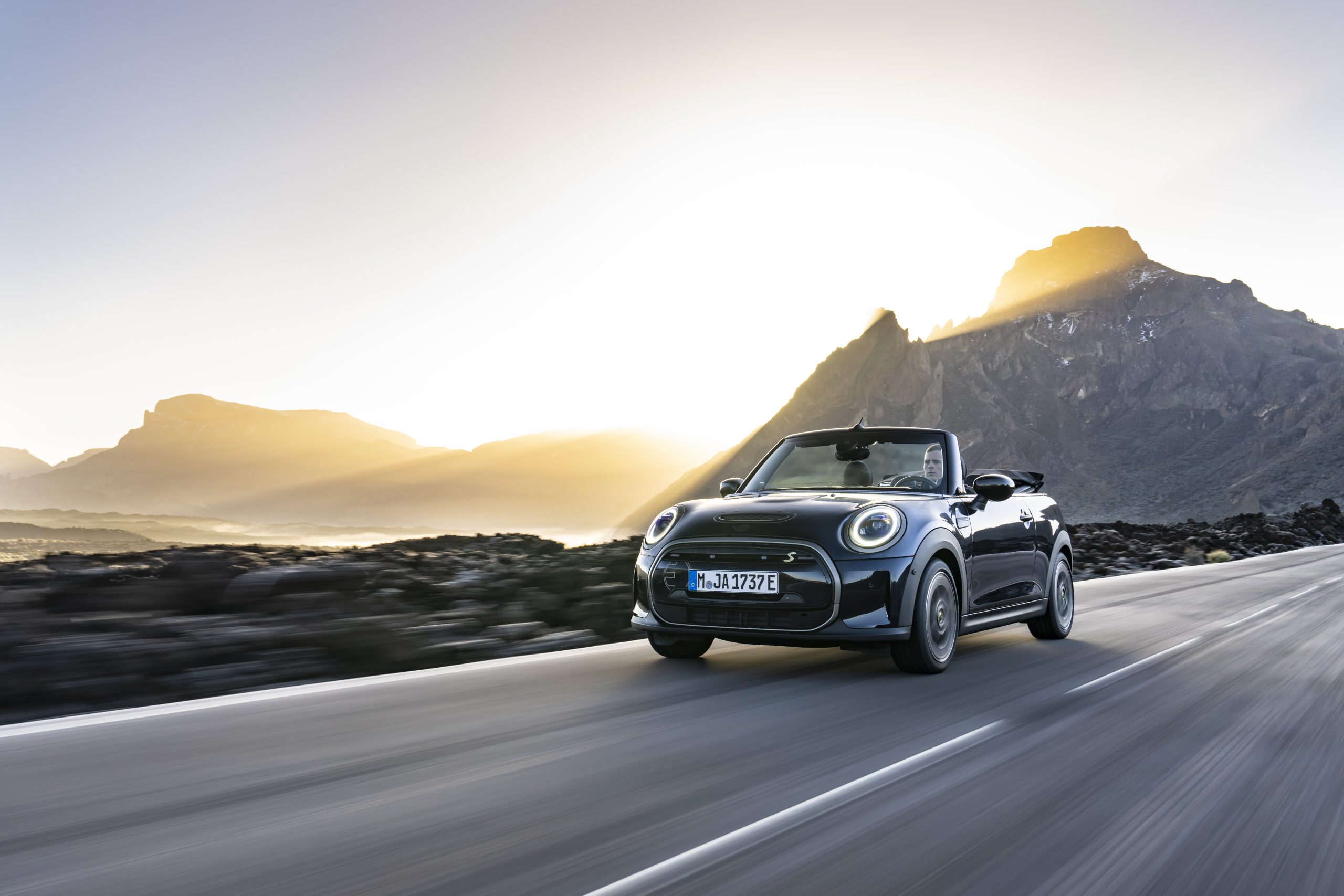 Nye MINI Cooper SE Cabriolet | Jæger Sentrum